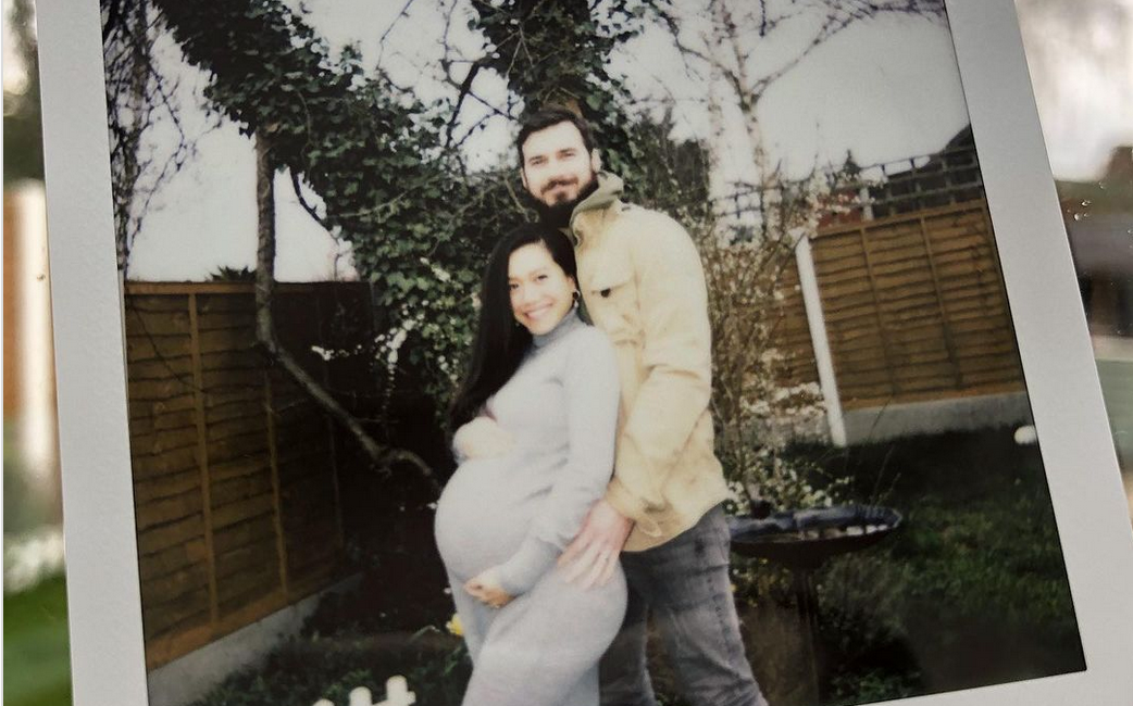 Rachelle Ann Go flaunts 40-week baby bump before she's due to give ...