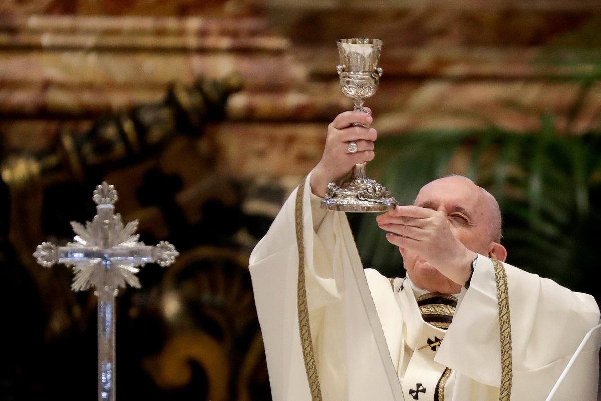 Pope Francis celebrates Holy Thursday Mass amid pandemic | Photos | GMA ...