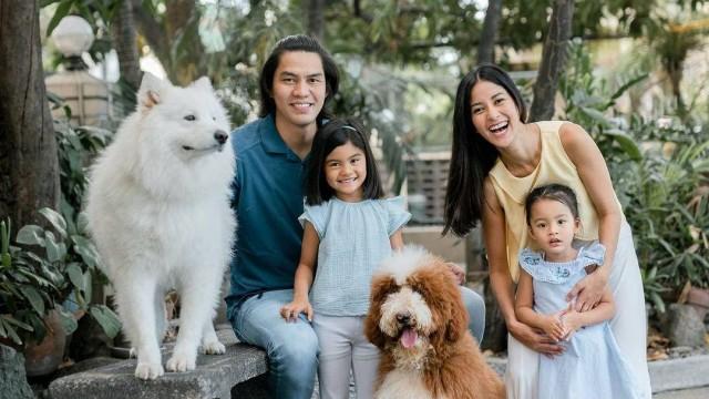 JC Intal shares family pic with Bianca Gonzalez and their 'two boys ...