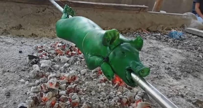 Cebu cook comes up with green lechon for plantita customer | GMA News ...