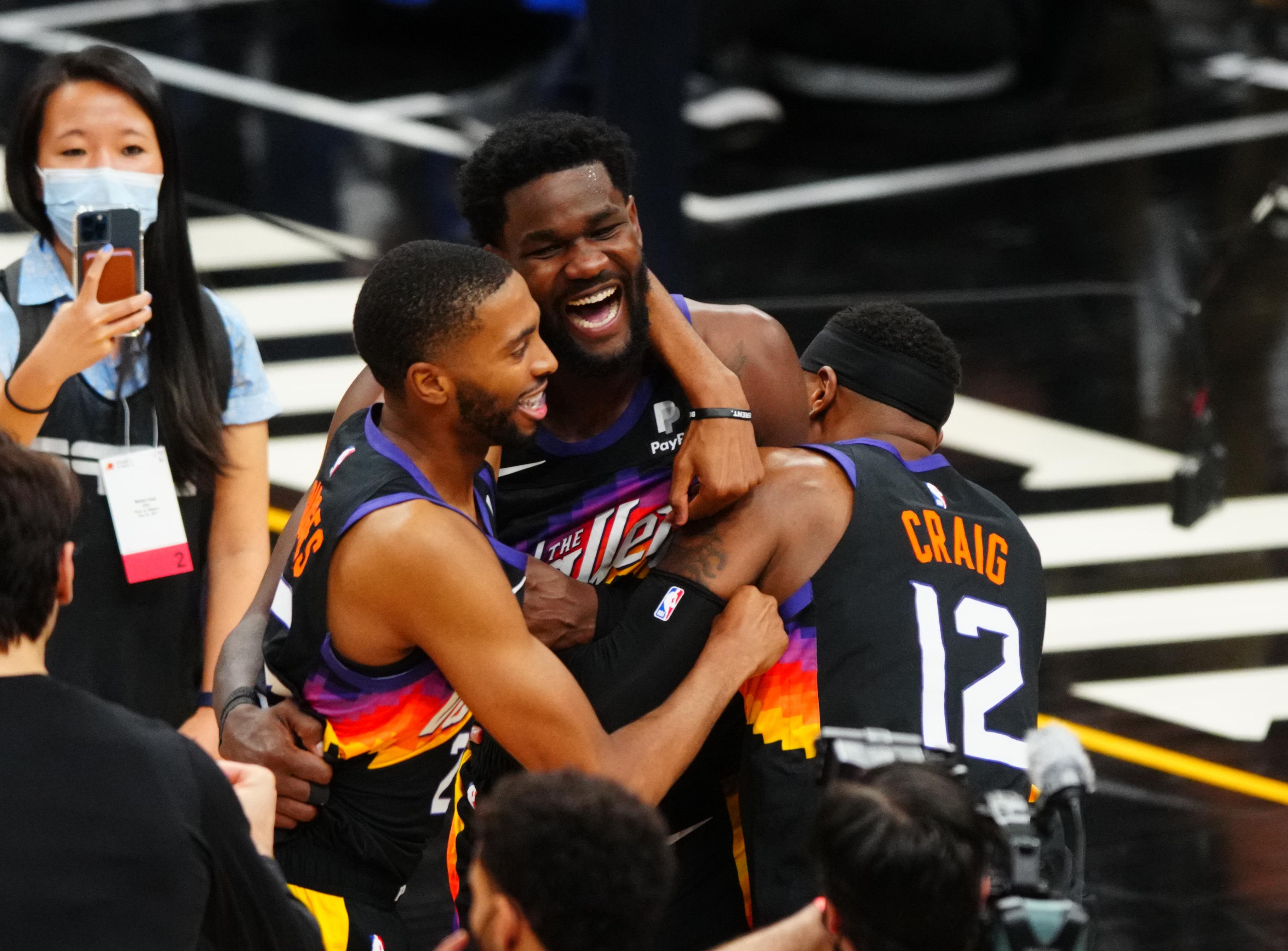 Deandre Ayton's last-second dunk lifts Suns over Clippers | GMA News Online