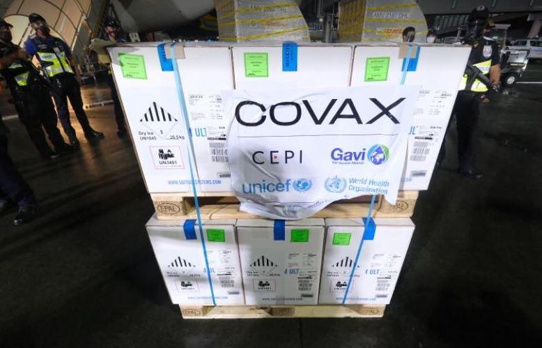 2.2 million doses of Pfizer vaccine arrive at NAIA | GMA News Online