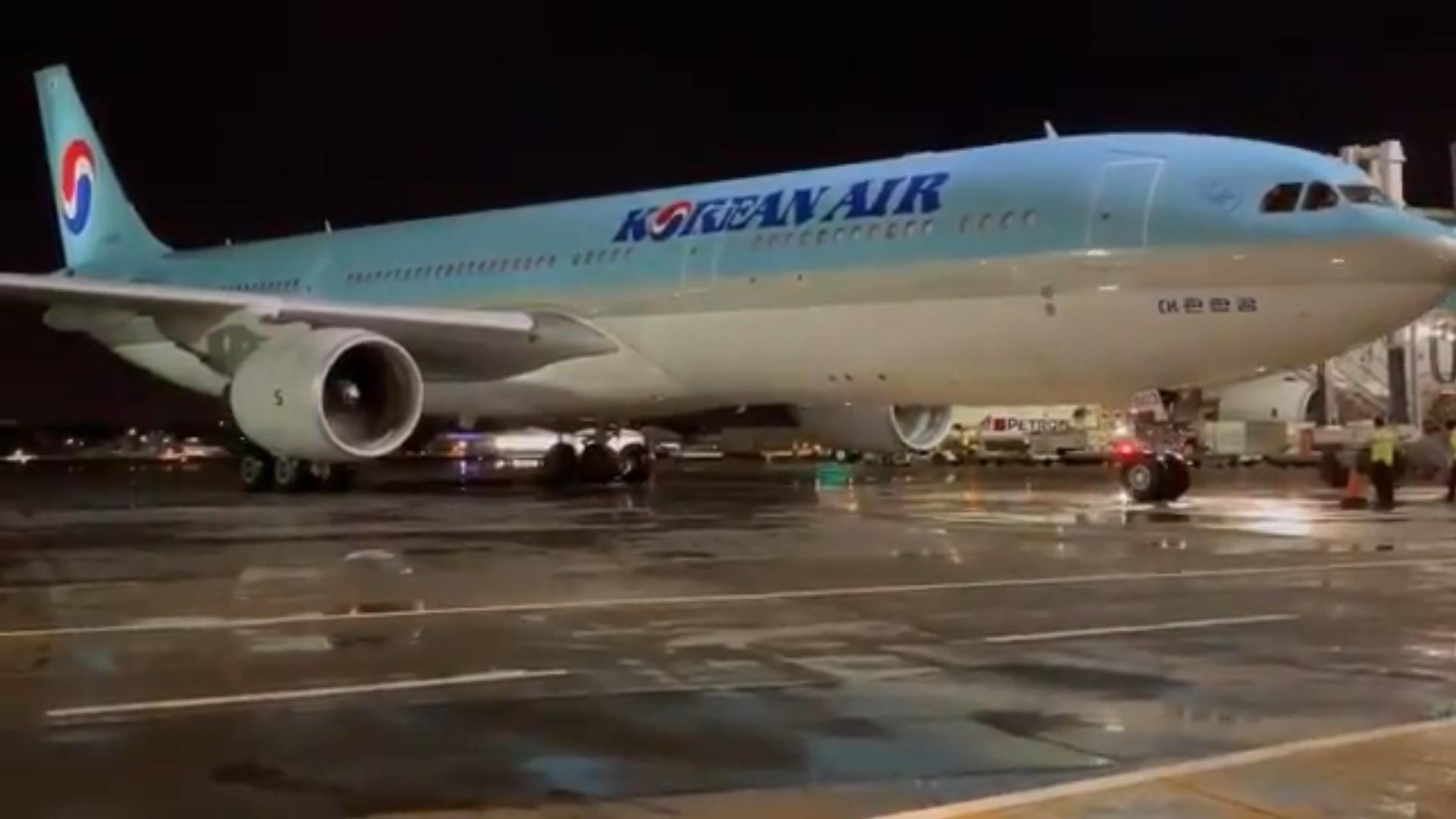 37,800 Sputnik V doses arrive in Philippines | GMA News Online