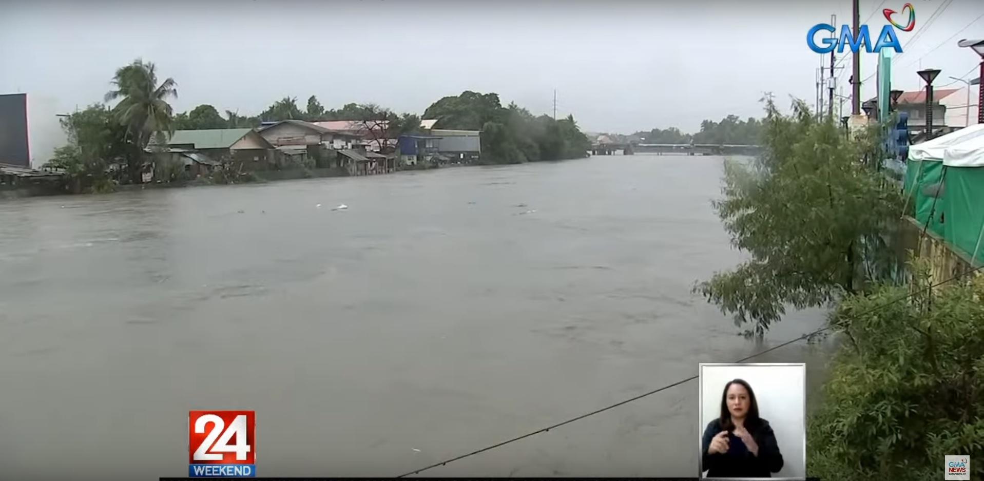 Heavy rains, high tide, release of dam water floods Bulacan | GMA News ...