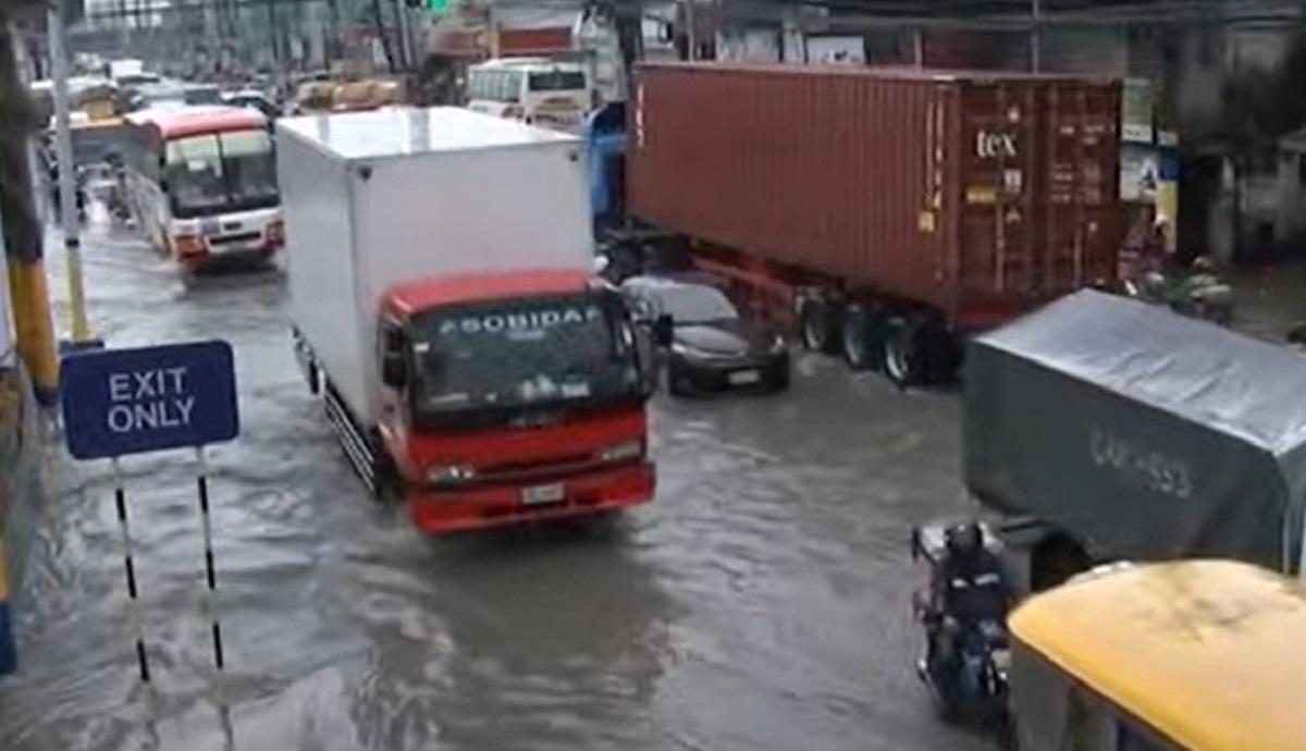 Floods, landslides hit Luzon areas amid Habagat rains | GMA News Online