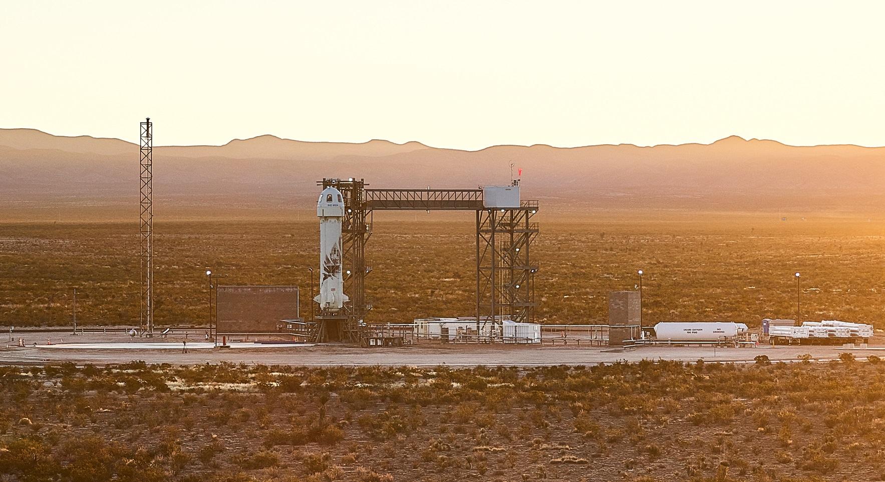Jeff Bezos and crewmates prepare for inaugural Blue Origin space flight ...