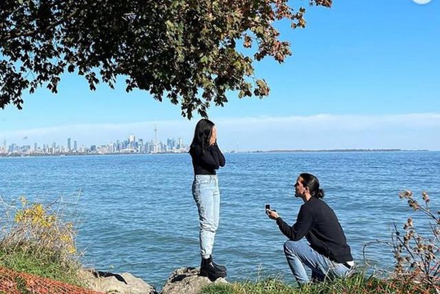 Matthew Wright and his partner are engaged! | GMA News Online