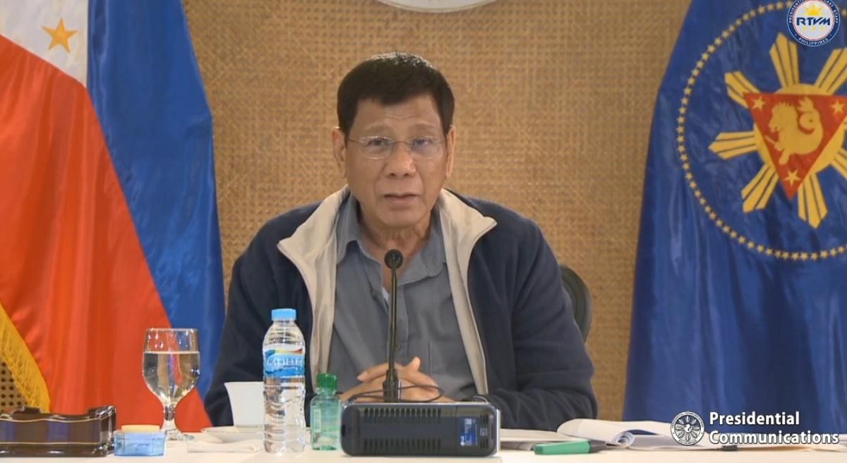 Duterte threatens to withhold budget in spat with senators | GMA News ...