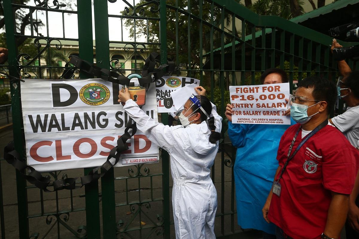 Health workers blast DOH for 'incompetence' | Photos | GMA News Online