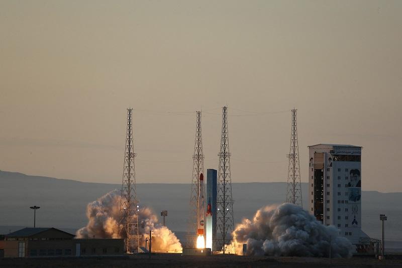 Iran's rocket sends three 'research payloads' into space | GMA News Online