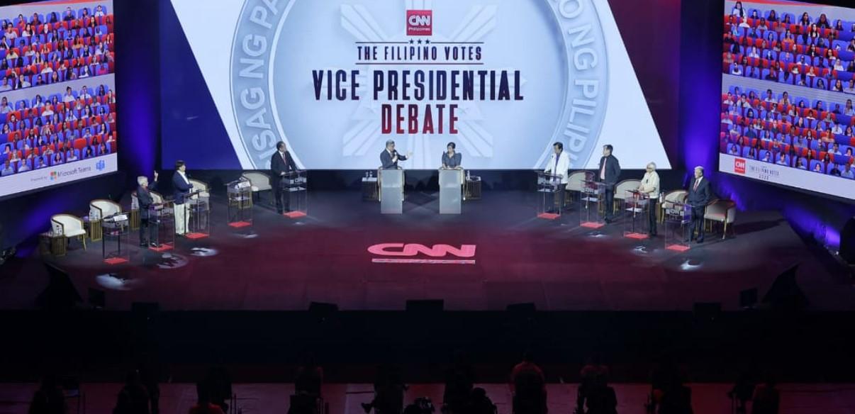 Candidates debate ICC question, drug war figures | GMA News Online