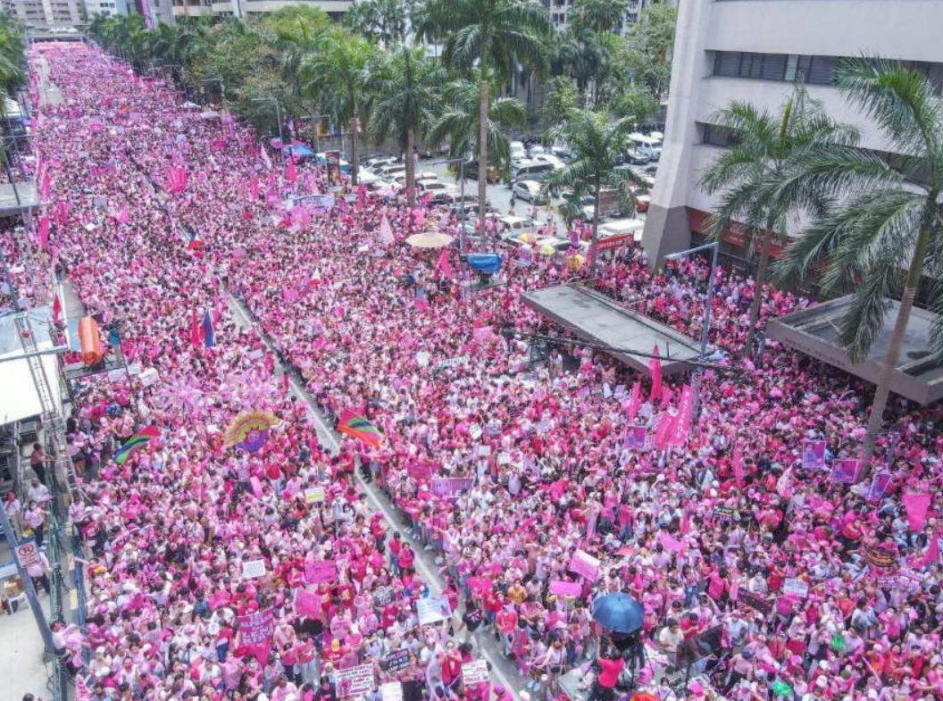 Leni on mammoth Pasig crowd: Ito ba yung sinasabi nilang hakot crowd ...