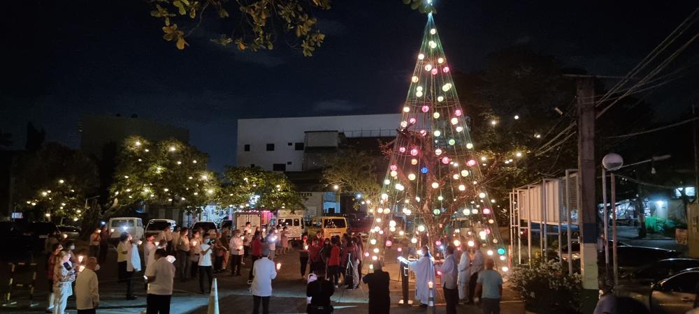 Council 7147 ushers in Christmas 2021 via Light Up for Christ | GMA ...