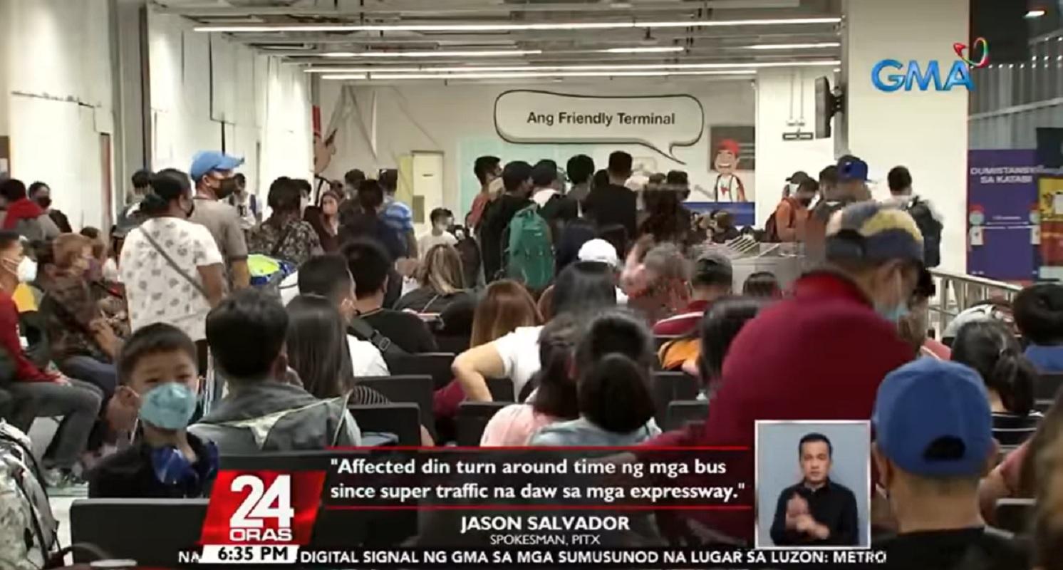 Long queues form in bus terminals on Maundy Thursday | GMA News Online