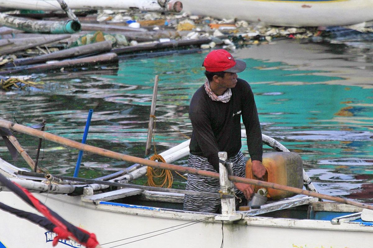 Fish supply enough for Holy Week despite Oriental Mindoro oil spill ...