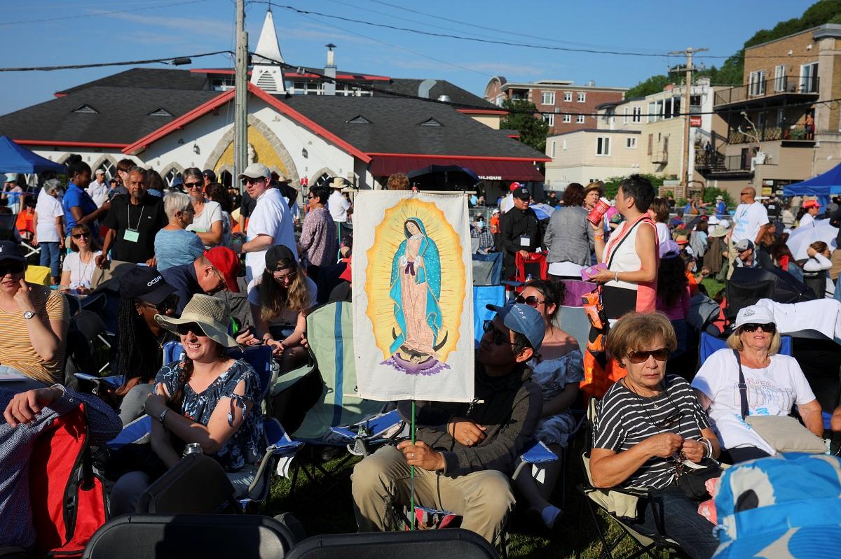 Canadian Catholics await Pope Francis | Photos | GMA News Online