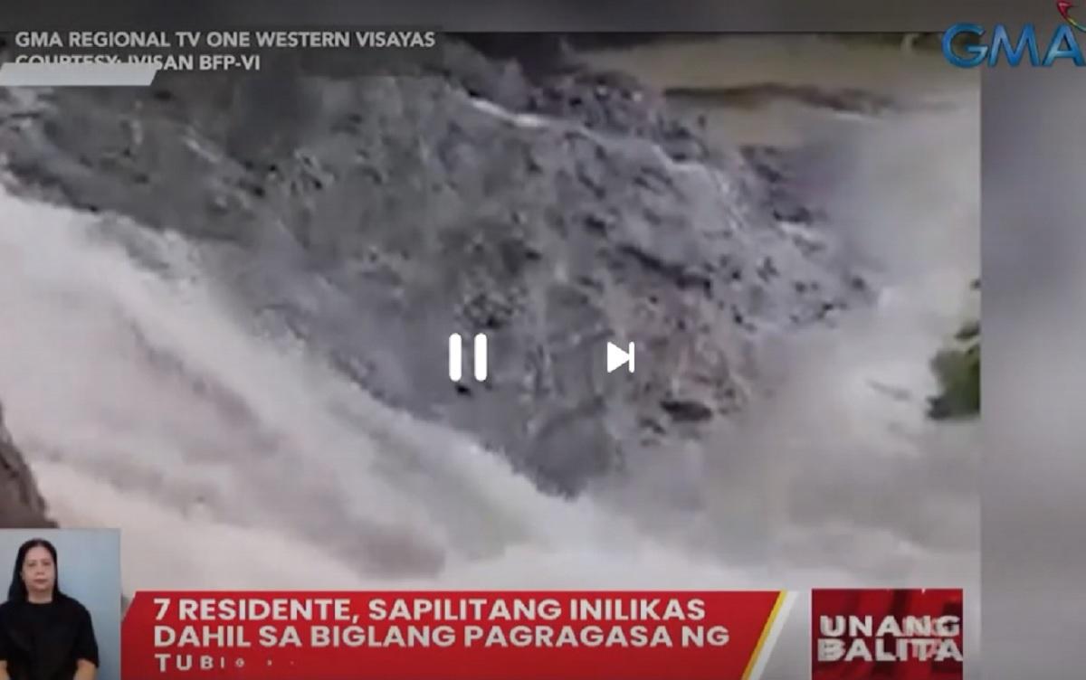 Bahay sa Capiz, tinangay ng rumaragasang tubig sa ilog | Balitambayan Bahay sa Capiz, tinangay ng rumaragasang tubig sa ilog | Balitambayan