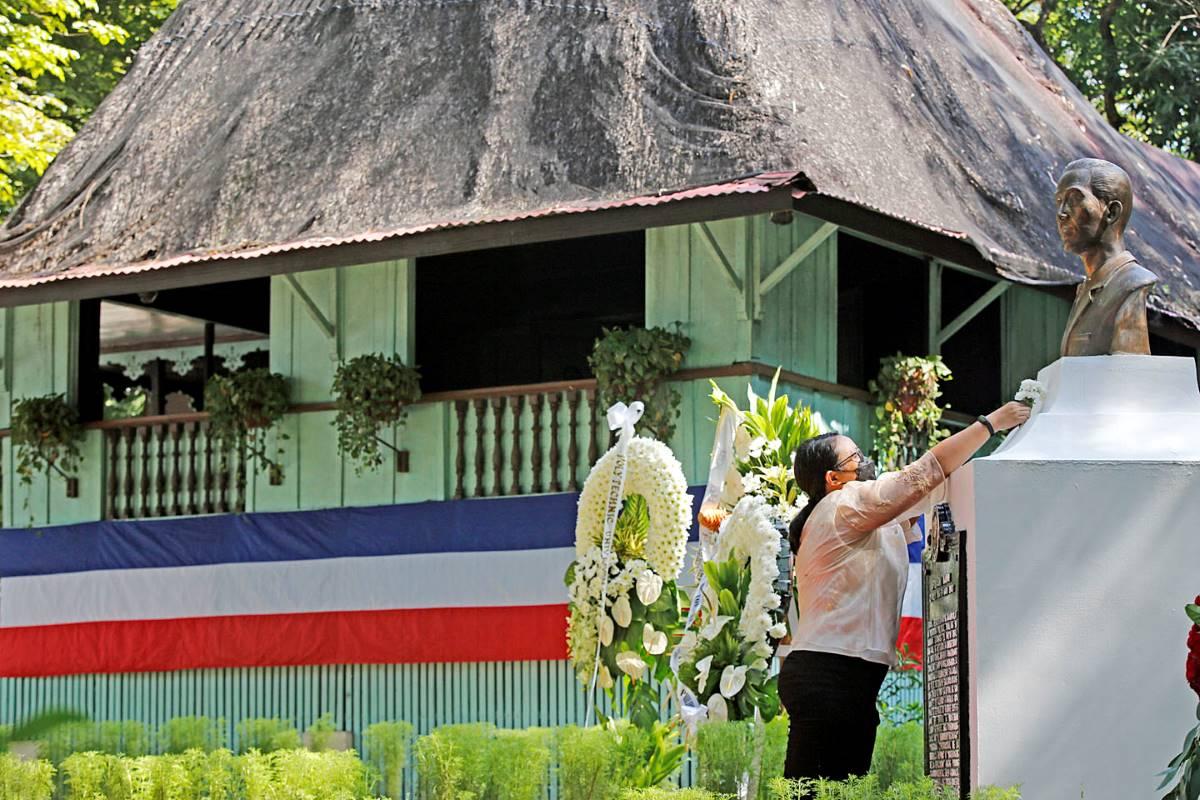 Mabini's 158th birth anniversary remembered | Photos | GMA News Online