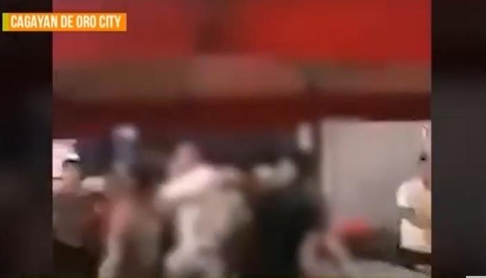 Rambol ng 2 grupo sa bar sa CDO, 1 ang patay | Balitambayan Rambol ng 2 grupo sa bar sa CDO, 1 ang patay | Balitambayan