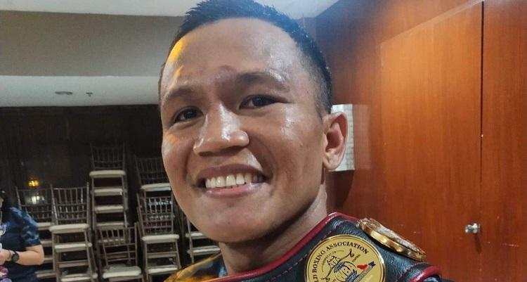 Charly Suarez defends WBA Asia superfeatherweight crown vs Mark John ...