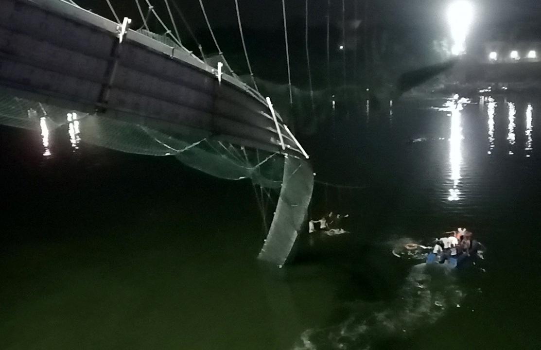 Death toll from India bridge collapse rises to 132, search on for ...