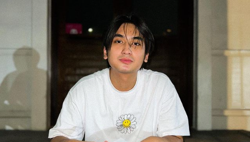 Filipino hitmaker Adie, among Rolling Stone's breakout artists of this ...