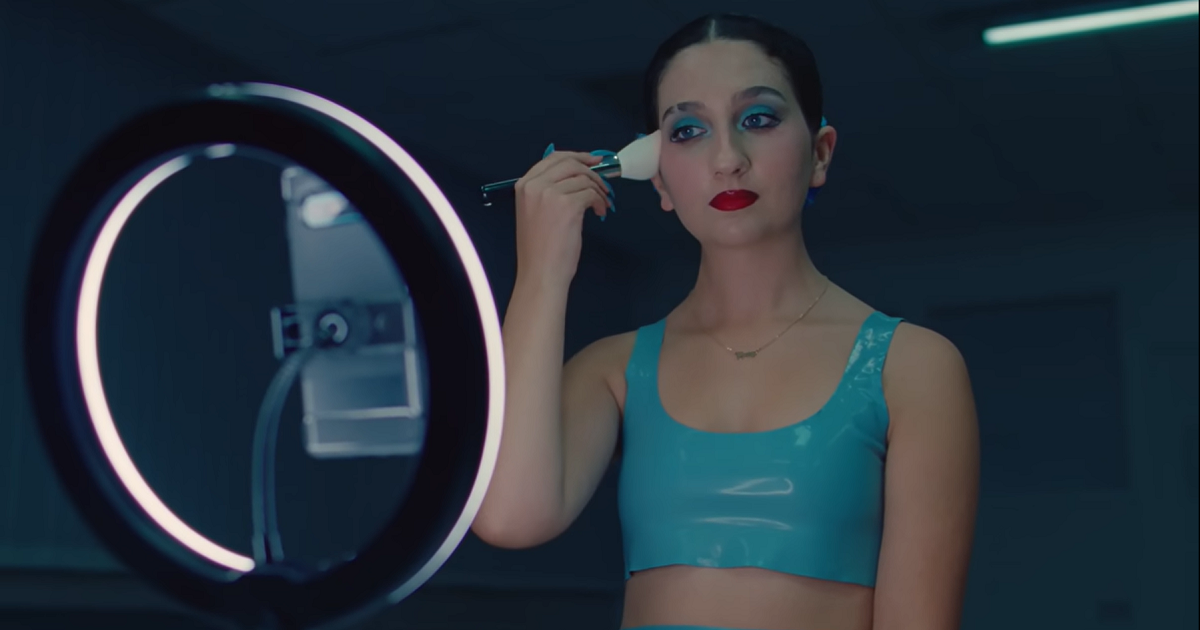 Christina Aguilera releases new, relevant music video for 'Beautiful ...