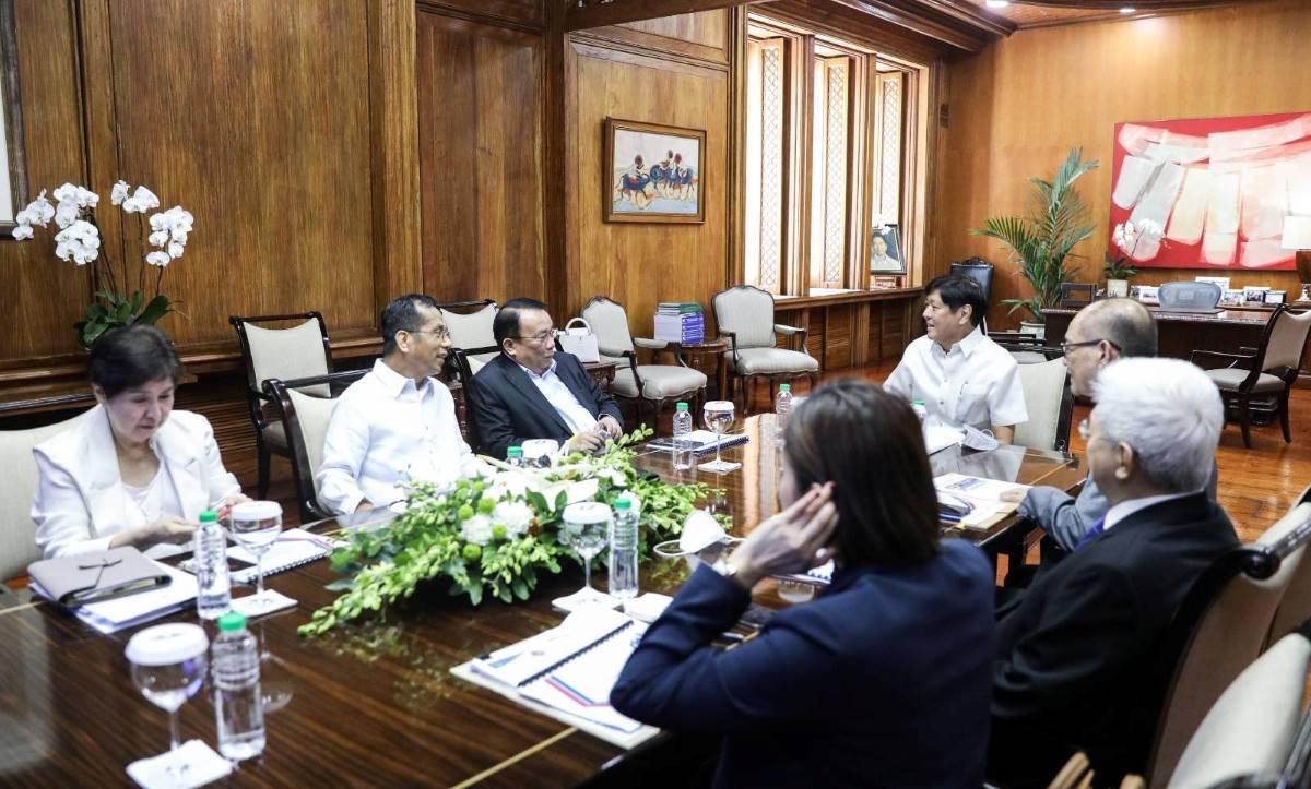 Inflation, exchange rates tackled during Marcos’ meeting with economic ...