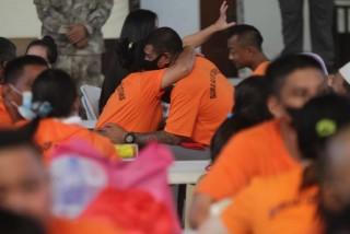 FEMALE_PDL | Tracking | GMA News Online