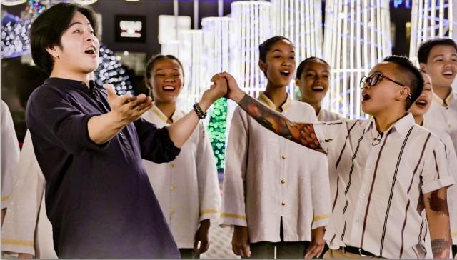 Jessica Soho, Ninong Ry, Small Laude, and Herlene Budol spread holiday cheer in “Pinoy Christmas ...