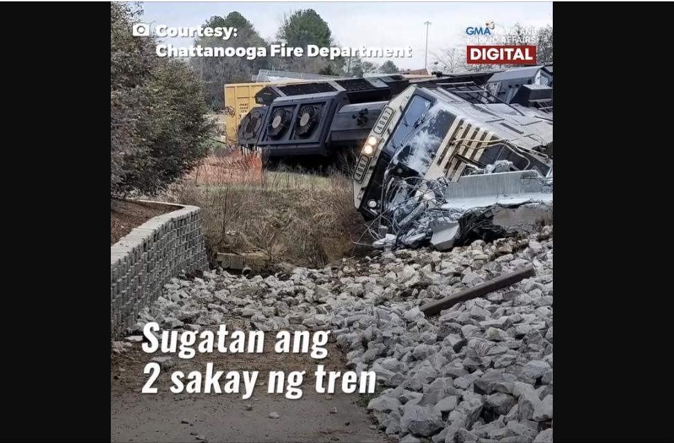 Truck na huminto sa riles, nahati nang masalpok ng tren sa Amerika ... Truck na huminto sa riles, nahati nang masalpok ng tren sa Amerika ...