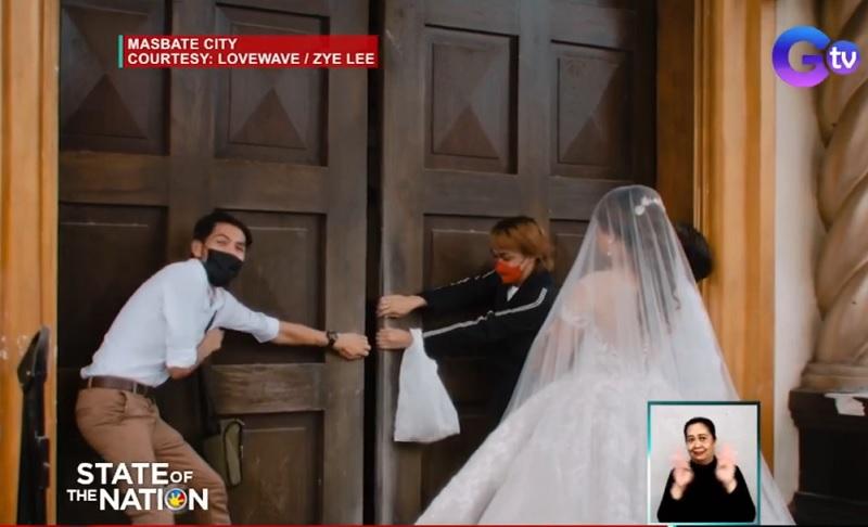 Bridal walk slightly delayed... by heavy church doors! | GMA News Online