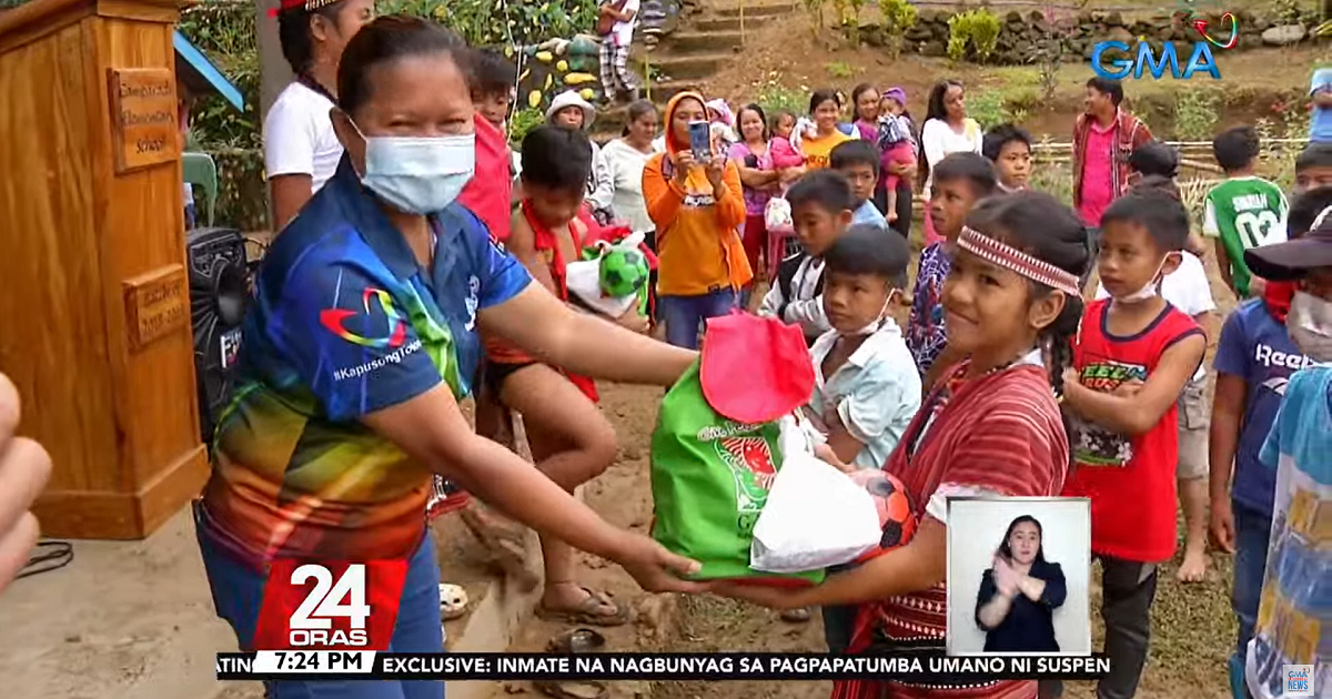 Over 42,000 students in Luzon, Visayas receive gifts from GMA Kapuso ...