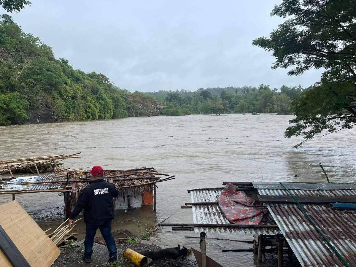 Houses flooded up to roofs in Norzagaray after Angat River overflows ...