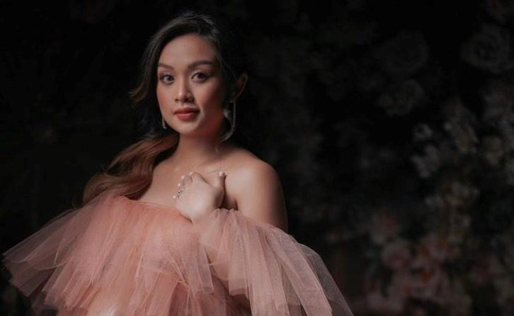 Trina Legaspi is a radiant momma in pink maternity shots | GMA News Online