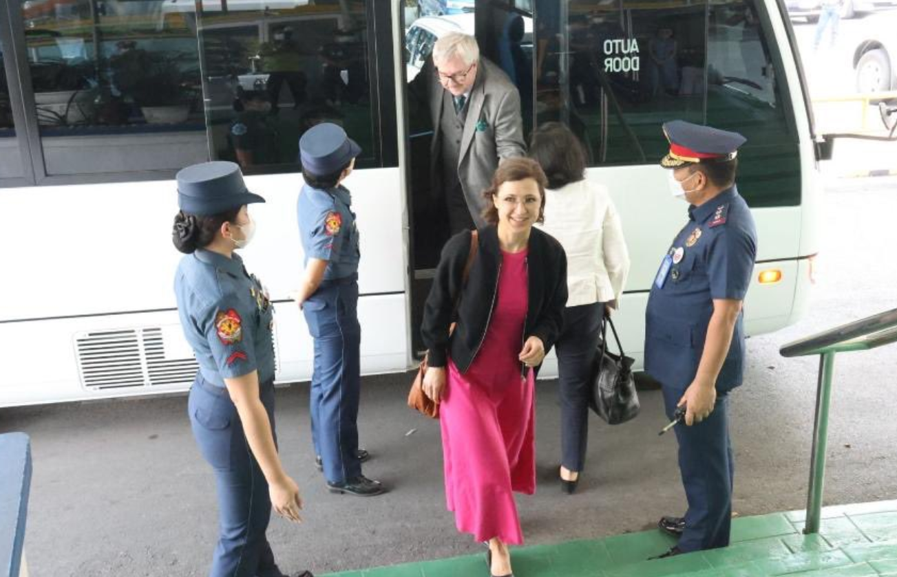 EU MPs visit De Lima on eve of 6th anniversary in detention | GMA News ...