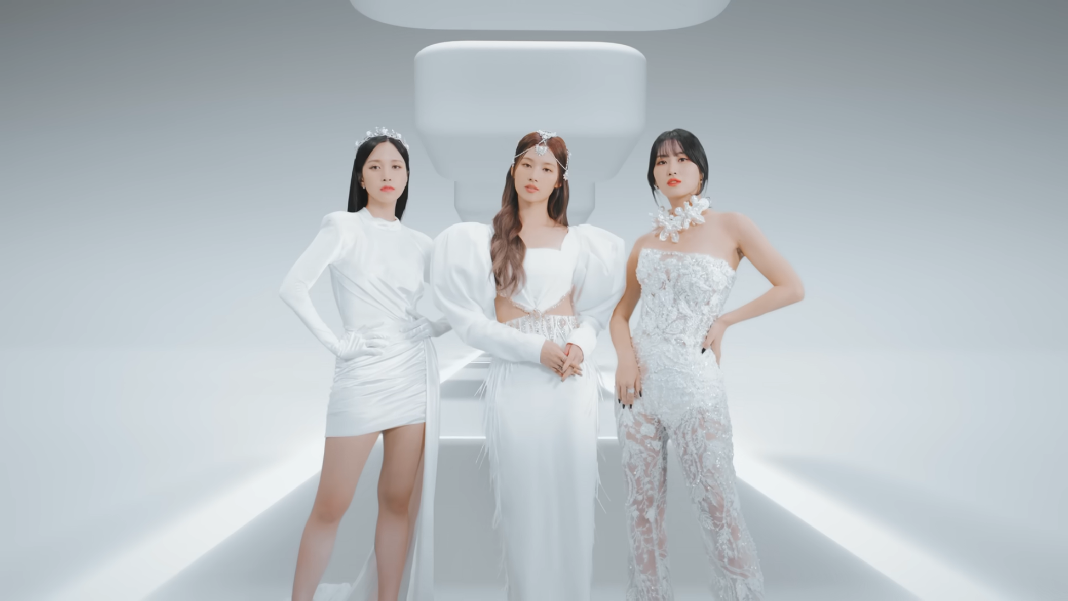 TWICE members Mina, Sana, and Momo to debut as a 'sub-unit' in Japan | GMA News Online