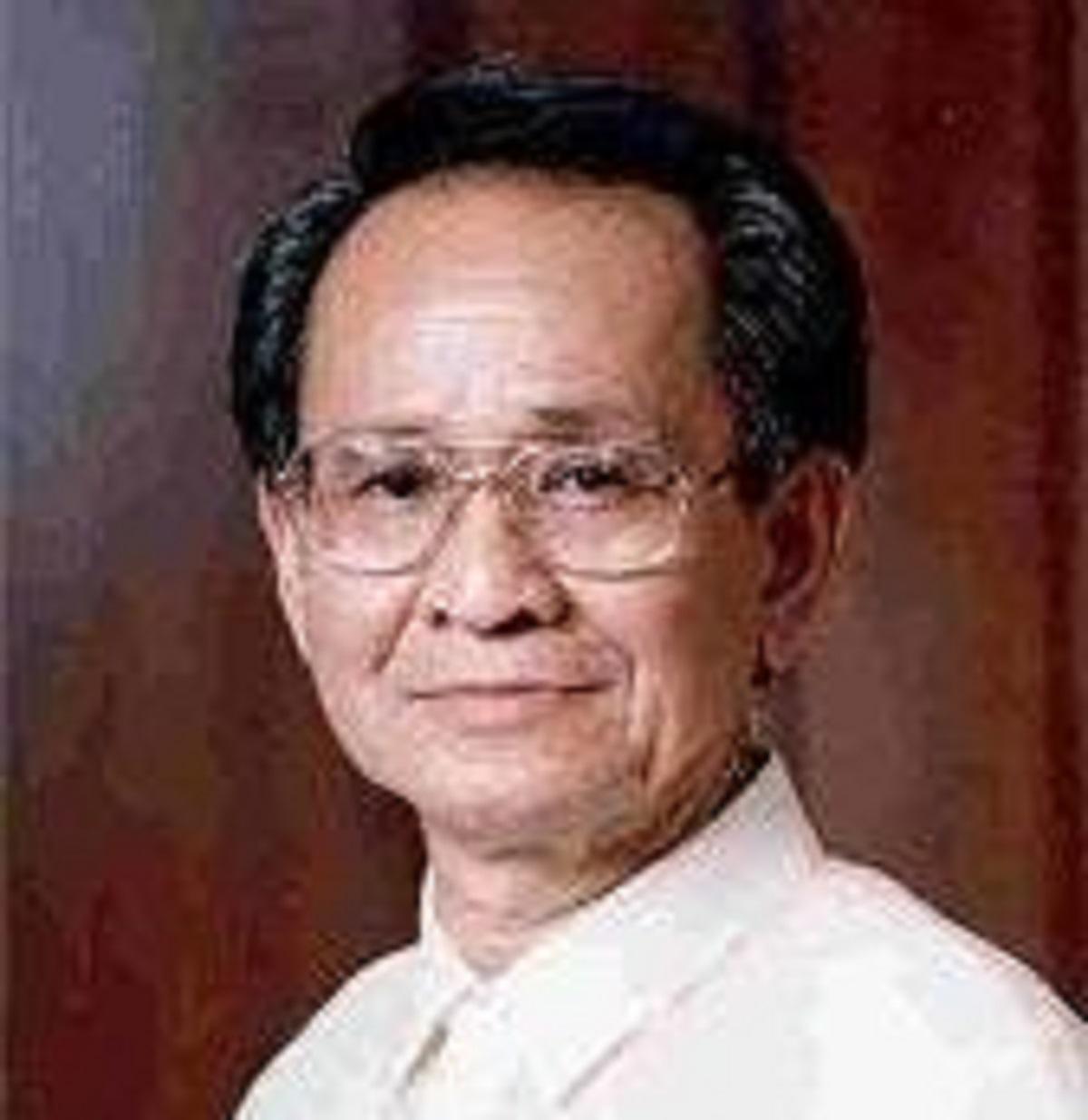 Journalist, ex-UP CMC dean Luis V. Teodoro passes away | GMA News Online