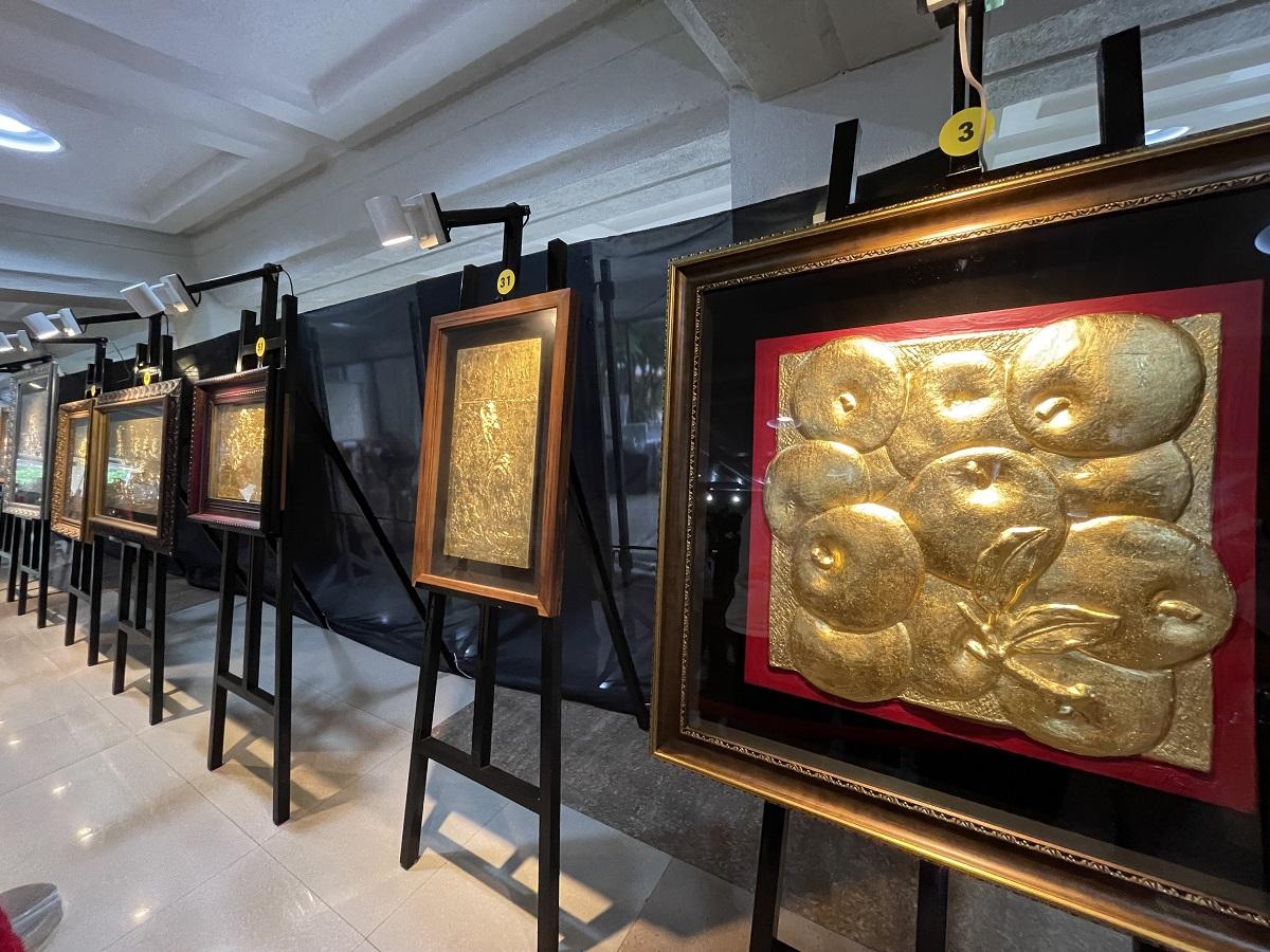 Kim Il Tae’s gold paintings on exhibit at House of Representatives ...