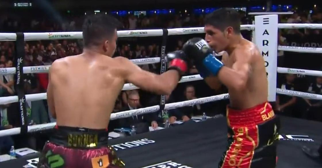 Fernando Martinez TKOs Jade Bornea to retain world title | GMA News Online