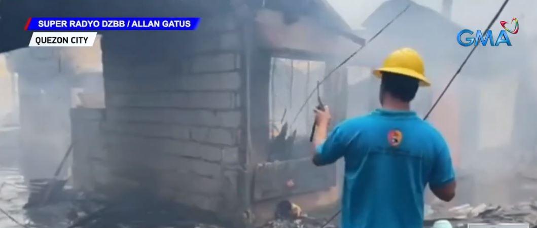 Fire in QC razes 25 houses | GMA News Online