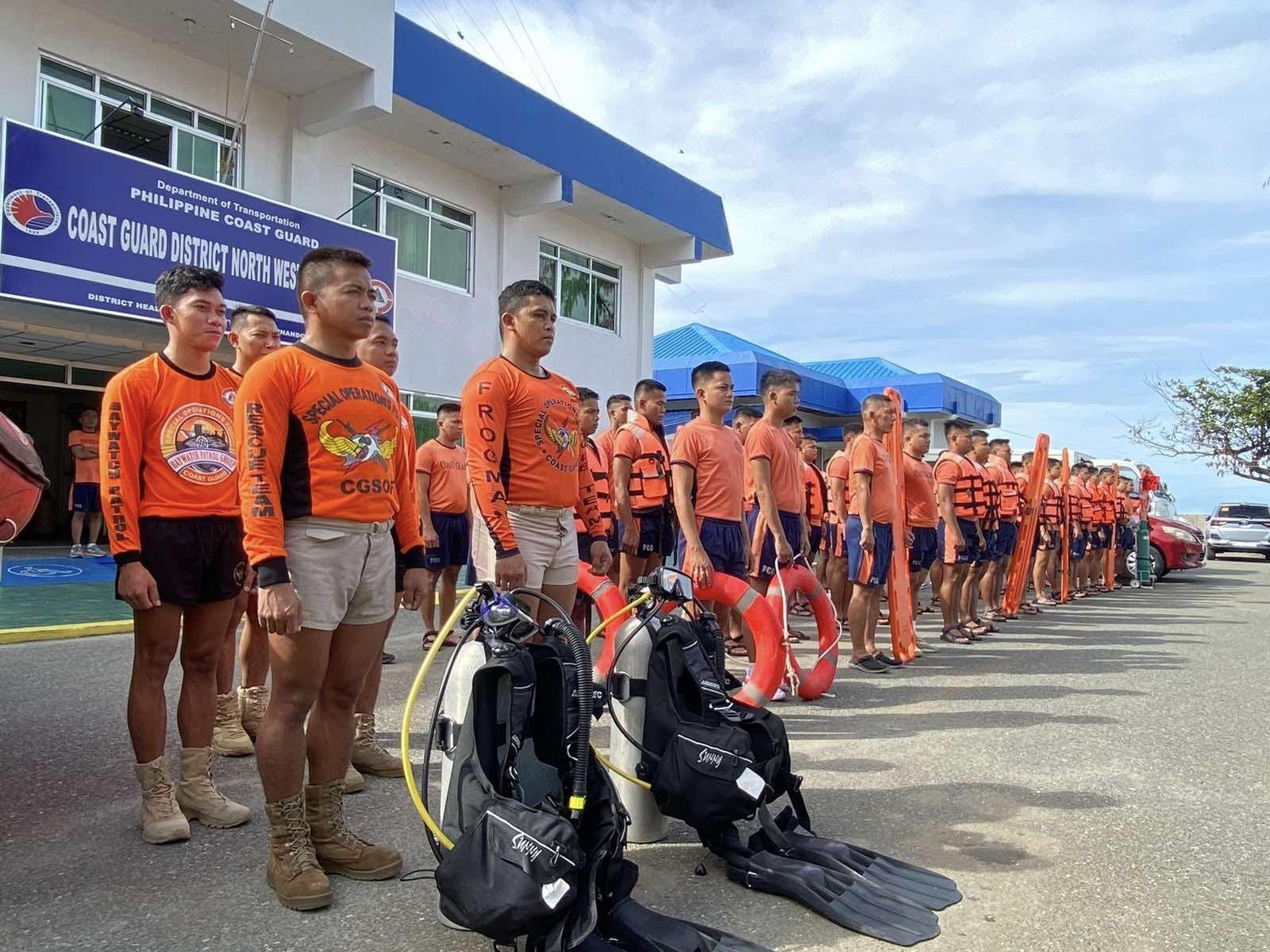 PCG personnel stand ready for rescue in La Union | Photos | GMA News Online