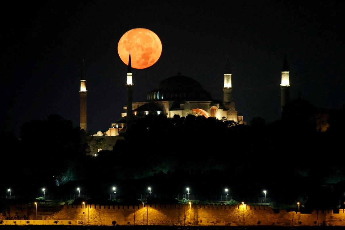Super Blue Moon rises over Turkey's historic Hagia Sophia | Photos ...