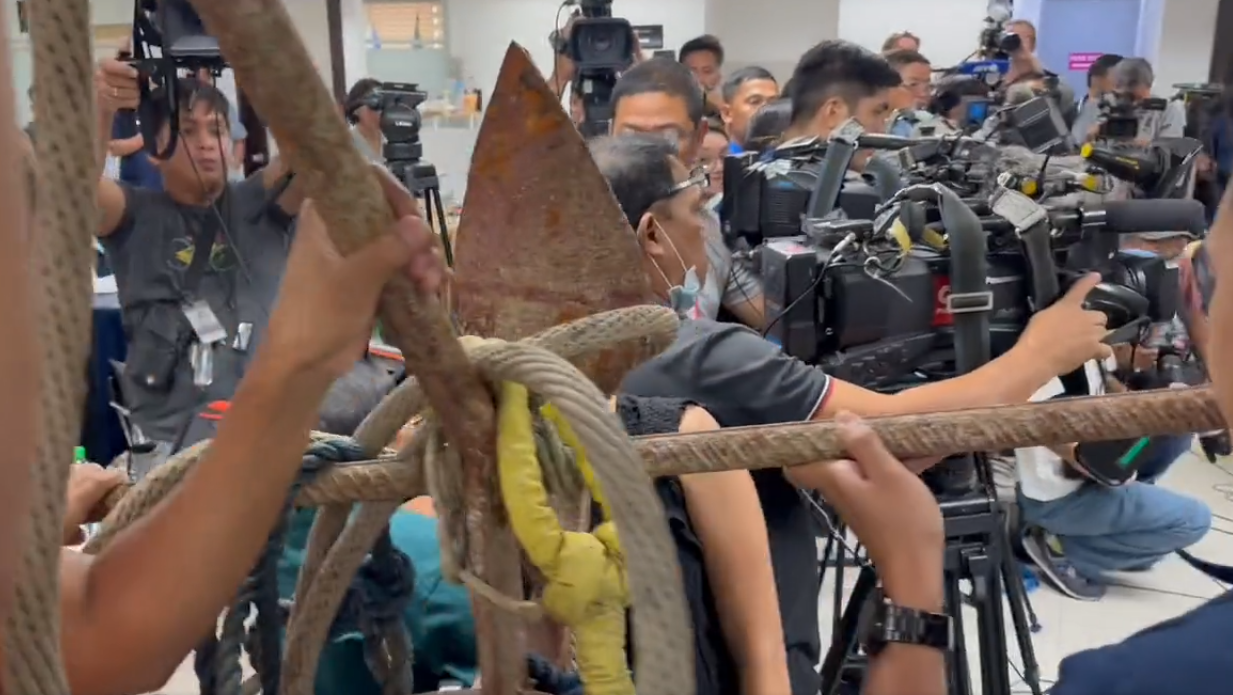 PCG presents anchor from China’s floating barrier in Scarborough Shoal ... PCG presents anchor from China’s floating barrier in Scarborough Shoal ...