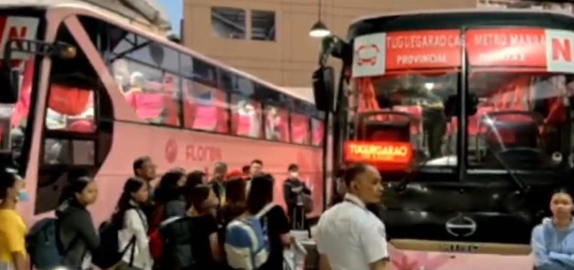 Pinoys head to bus terminals, expressways for Undas, BSKE 2023 | GMA ...