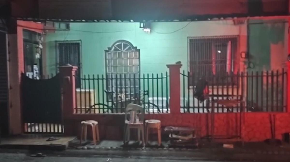 2 lalaki sa Cavite, patay matapos gilitan; suspek, nakunan ng CCTV ... 2 lalaki sa Cavite, patay matapos gilitan; suspek, nakunan ng CCTV ...