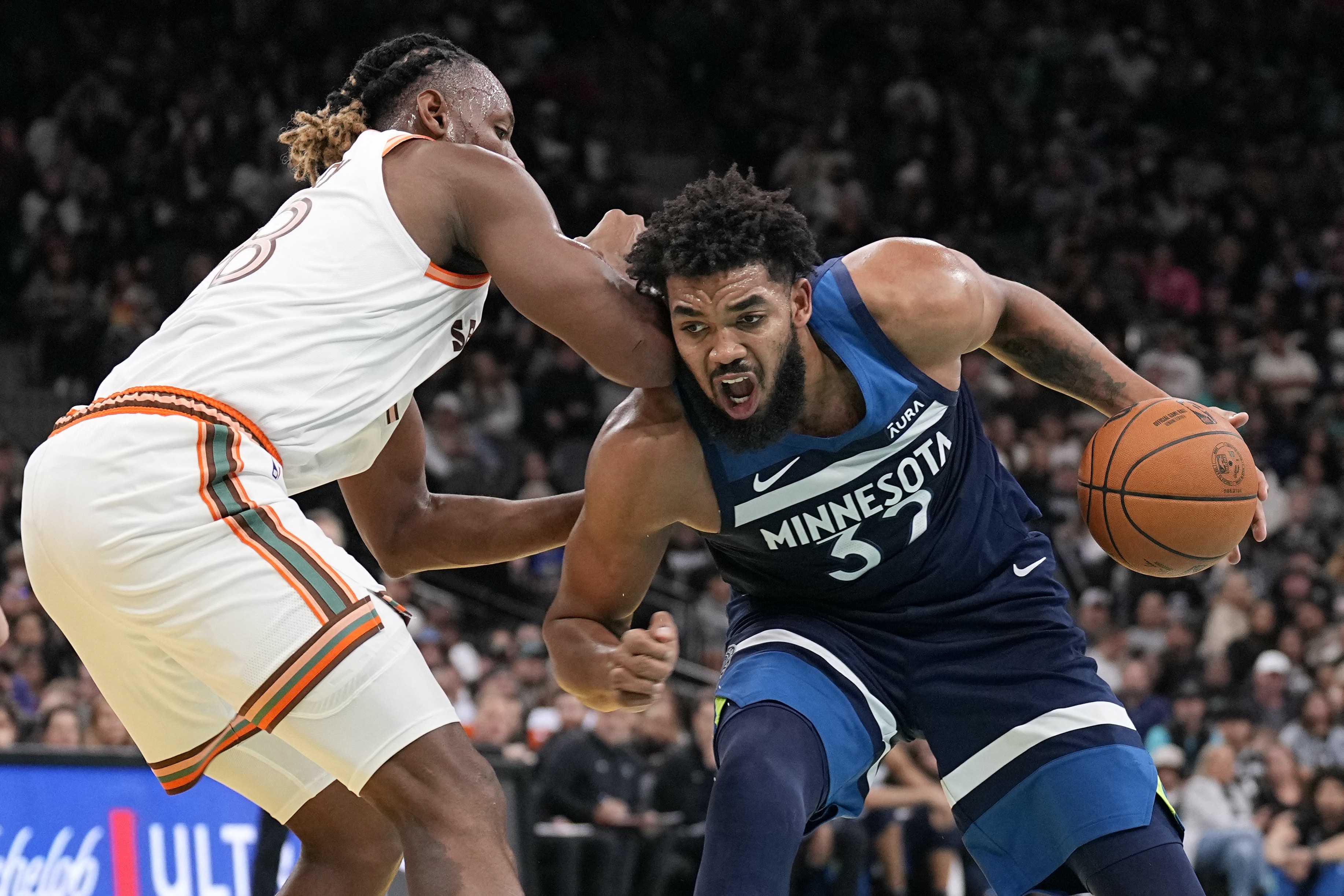 NBA: Big third quarter vaults Wolves past Spurs | GMA News Online