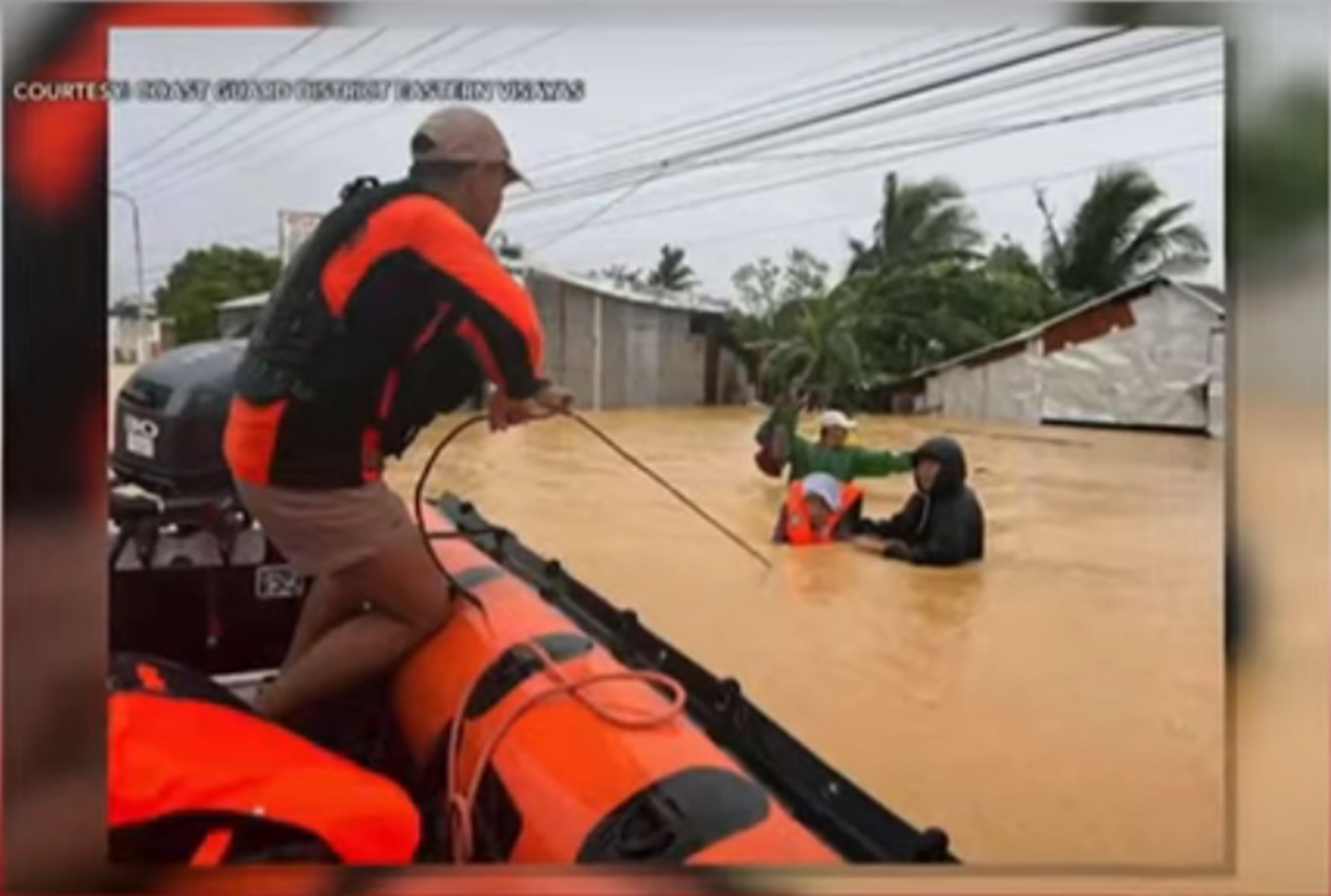 Over 20,000 Northern Samar families evacuated due to flooding | GMA News Online