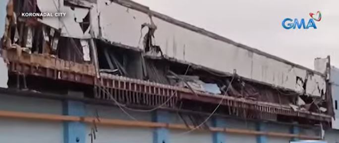 Earthquake damages buildings in GenSan, sends people into streets | GMA ...