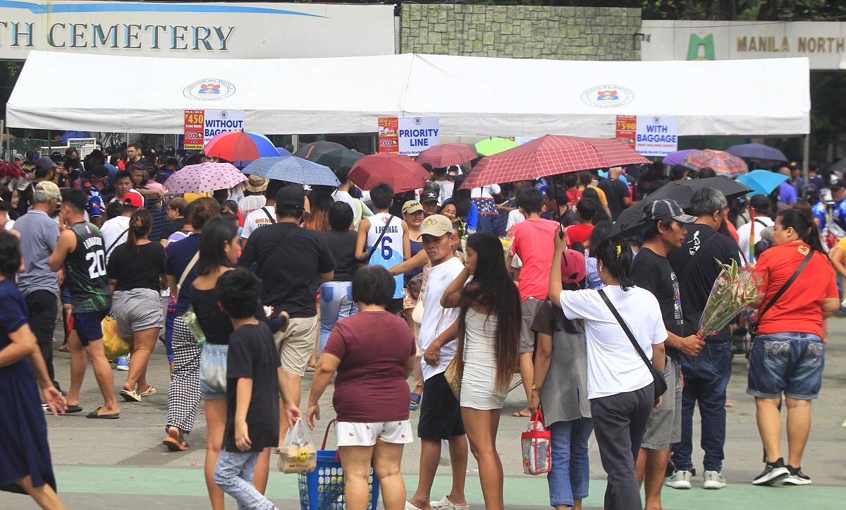 Crowds throng to Manila North Cemetery on All Souls' Day | Photos | GMA ...